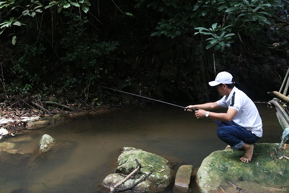 Câu cá trên non - Báo An Giang Online